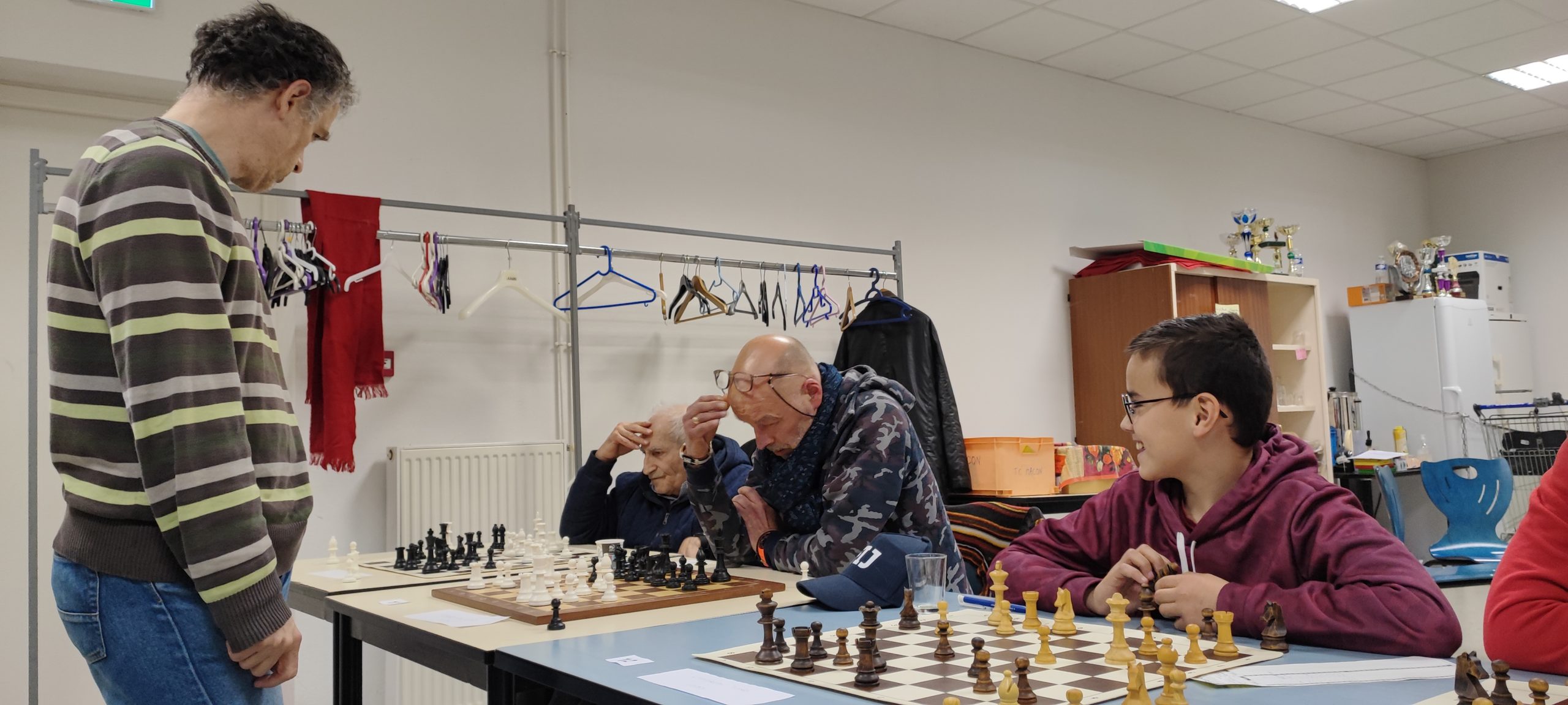 Simultanée du Grand Maître Christian Bauer - Ligue de Bourgogne-Franche ...
